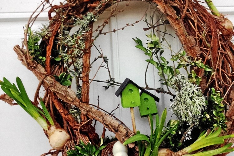 Découvrez comment faire une couronne de Pâques pour décorer votre espace