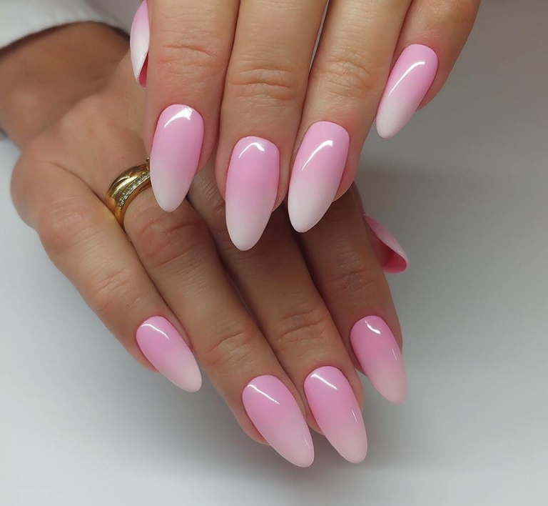 Ongle en gel rose : 40+ idées pour un nail art parfait