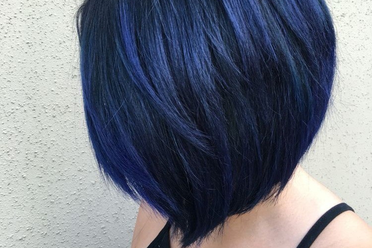 Coloration bleu nuit- c'est pour qui et comment la porter